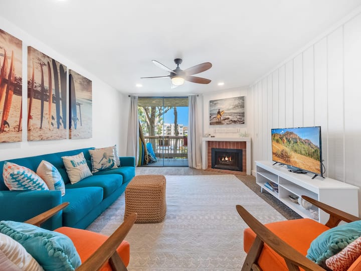 Beachfront Bliss - Stylish Condo, Resort Amenities - Strand Beach, CA