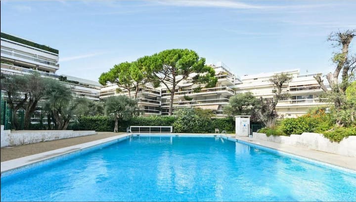 Appartement Avec Terrasse Vue Mer Piscine - Juan les Pins