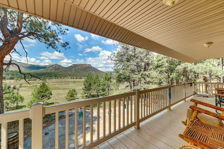 Peaceful Nutrioso Cabin Retreat W/ Mountain Views! - Arizona