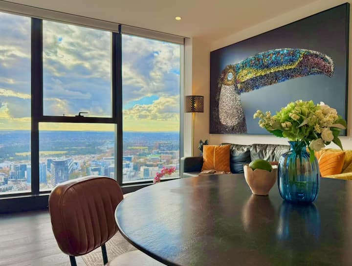 Over The Rainbow 2bed2bath 3beds - Melbourne