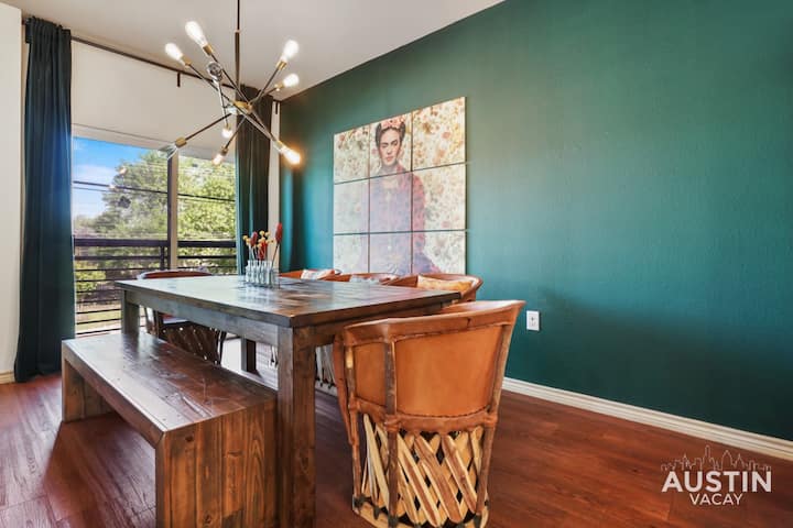 Stylish 4br With Smart Tv And Free Garage Parking - Austin, TX
