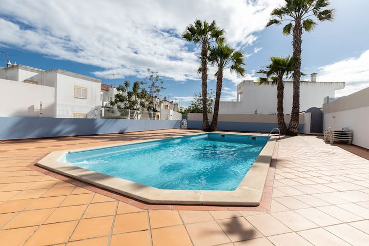 9v4 By Algarvemanta - Altura, Portugal