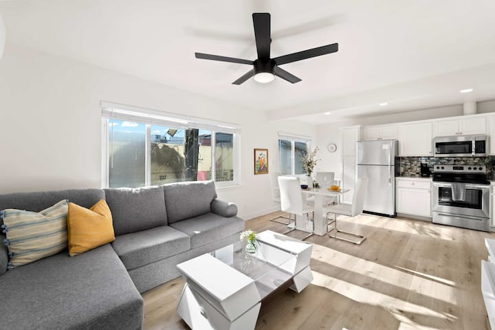 Modern 1br W/ Roof Deck Access | Prime North Park - Tierrasanta - San Diego