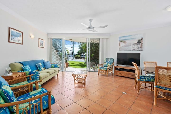 Sandown Right On Mermaid Beach - Broadbeach