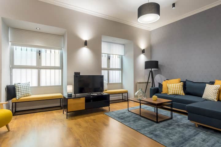 Wide And Modern -1 Bedroom 1,5 Bathrooms- Malasaña - Madrid