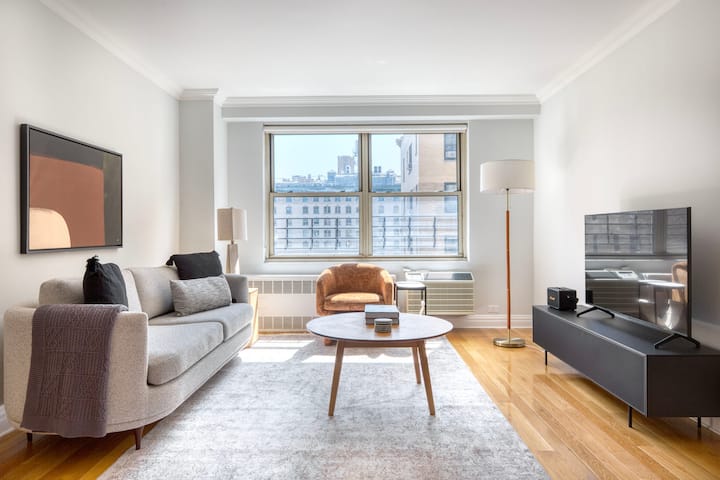 Blueground | Uws, Doorman, Gym, Near 1 Line - New York