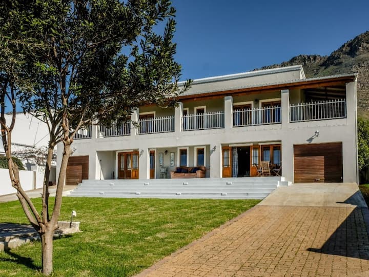 Three-bedroom Holiday Home - Malmesbury