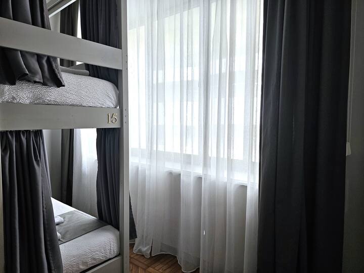 The Host - Boutique Hostel - Female Dormroom - Parme