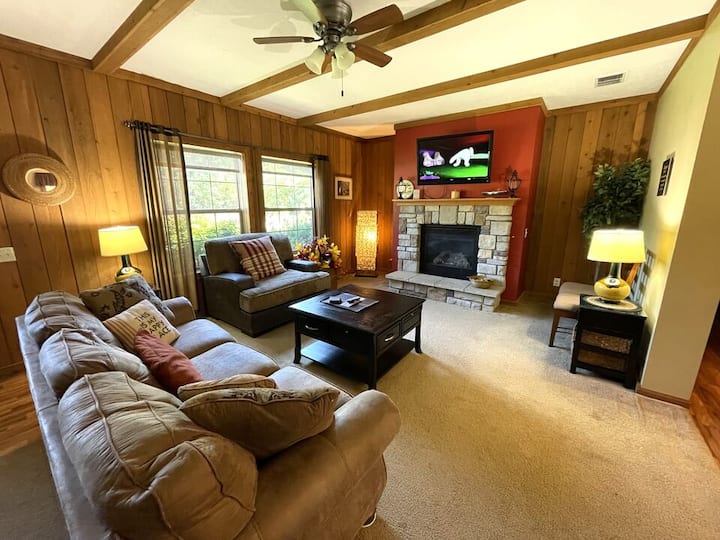 Cedar Grove Cottage @ Spring Brook Resort - Wisconsin Dells, WI