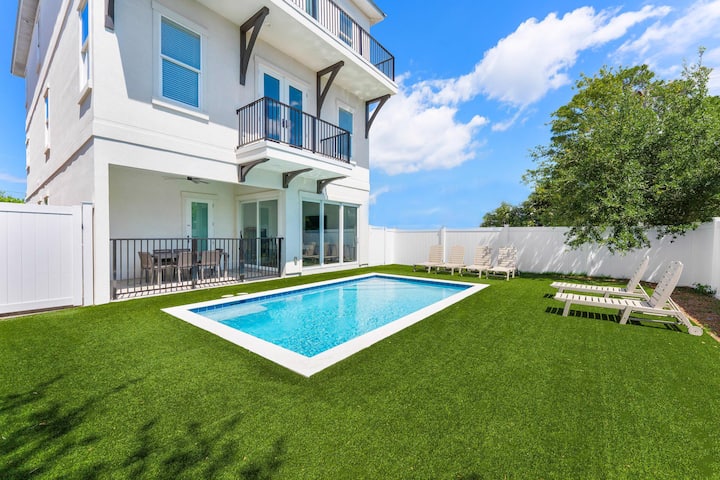 Hidden Palms Estate With Game Room And Lsv - Miramar Beach, FL