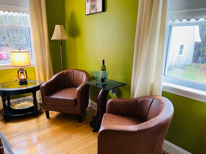 Forest & Lake Pei Bed & Breakfast: Fox Room - Prince Edward Island
