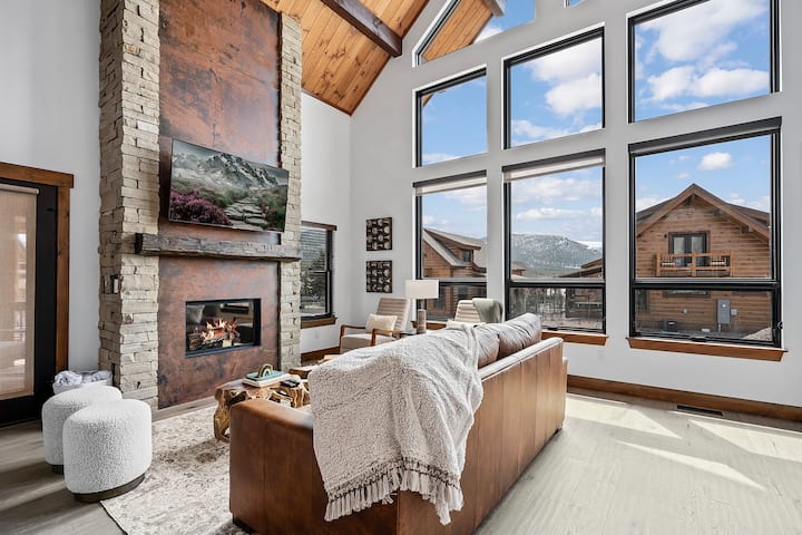 Luxury Cabin On Lake Estes! Jacuzzi & Fireplace - Estes Park
