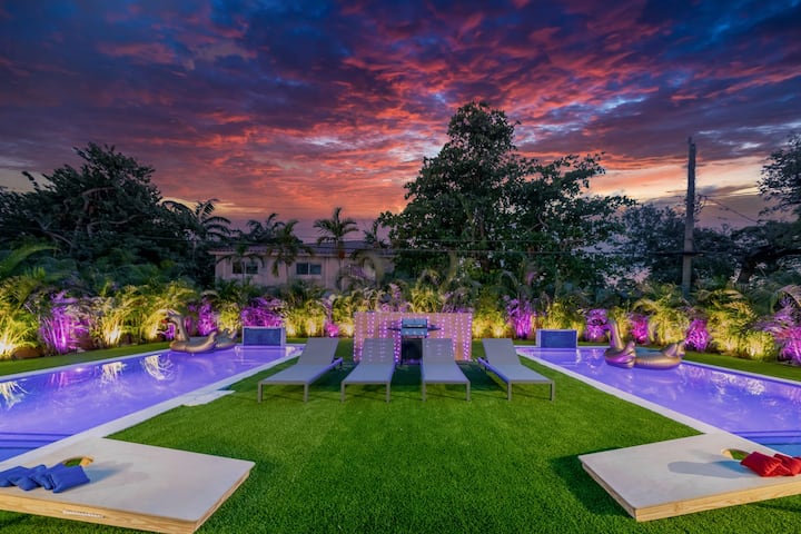Luxury 8br Duplex W/ 2 Pools Near Las Olas & Beach - Fort Lauderdale, FL