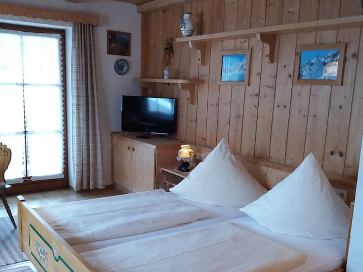 Ferienwohnung Schönau Für 4 Personen, 48 M² - Ruhpolding