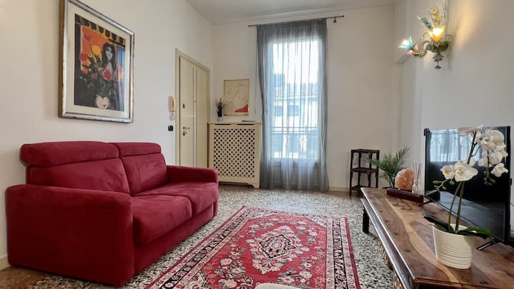 Vivaldi Canal View - Venice