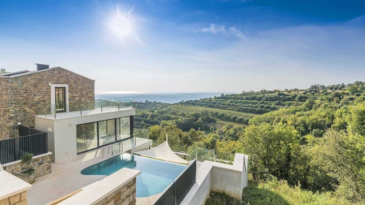 Luxurious Villa With Stunning View In Buje - Portorož