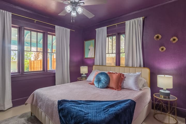 8 Beds! Steps 2 Ocean Center | Cowboy Pool | Beach - Daytona Beach, FL