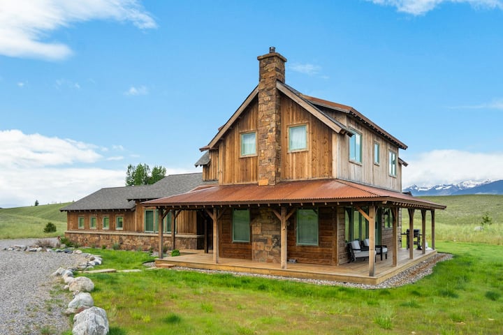 Cowboy Retreat- A Gorgeous 3 Bedroom Home Near Chi - Emigrant, MT