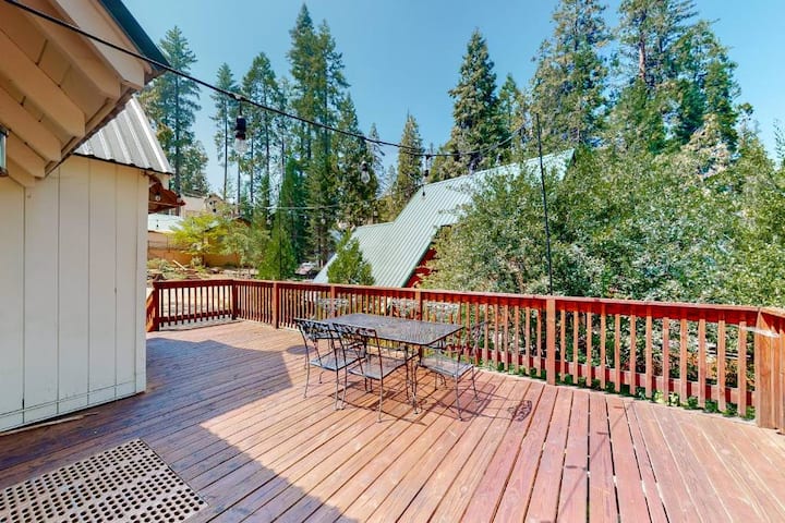Cc Cabin | Full Game Room! Wrap Around Deck! - China Peak Mountain Resort, CA