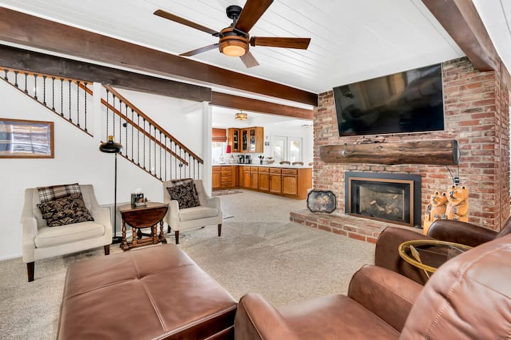Cc Cabin | Full Game Room! Wrap Around Deck! - Shaver Lake, CA