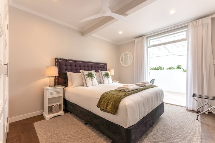 Hampton Palm Guest Room - Waiheke Island