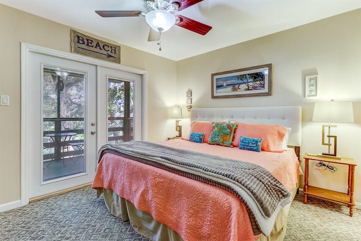 Central Oasis: Pool, Minutes To Shops & Beach! - Fernandina Beach, FL