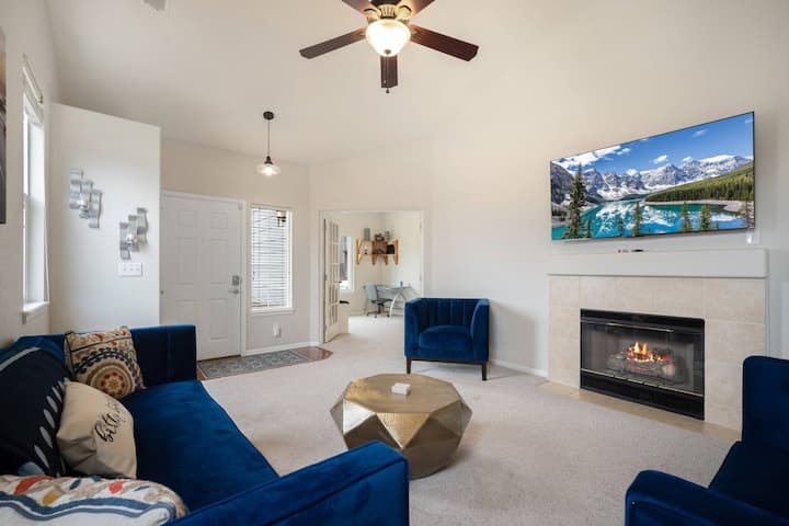 Sleepover In Centennial Big Backyard Pets Welcome - Centennial, CO