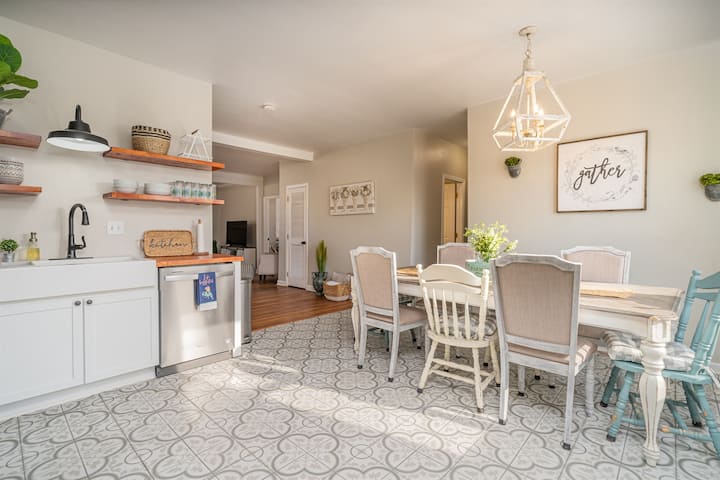 The Farmhouse 3bd/2ba B&b In Mo Wine Country & Kat - New Haven