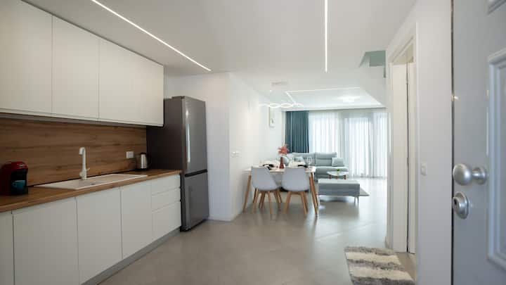Blue City Luxury Duplex - Durrës