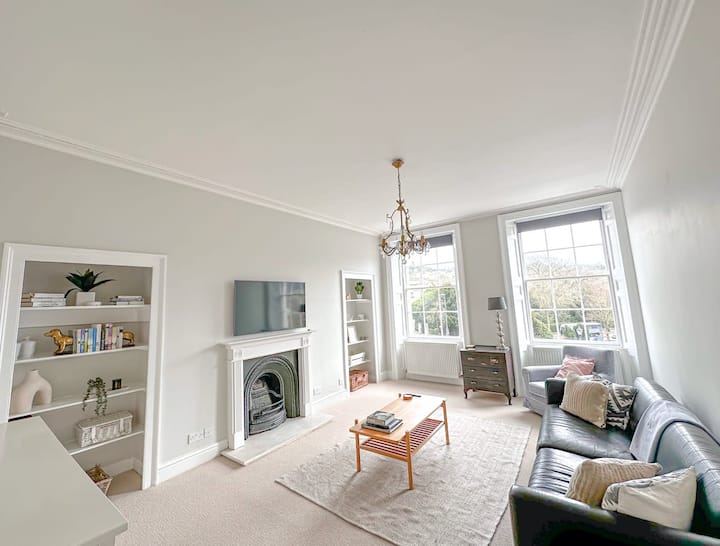 Beautiful Georgian One Bedroom Apartment - Bath
