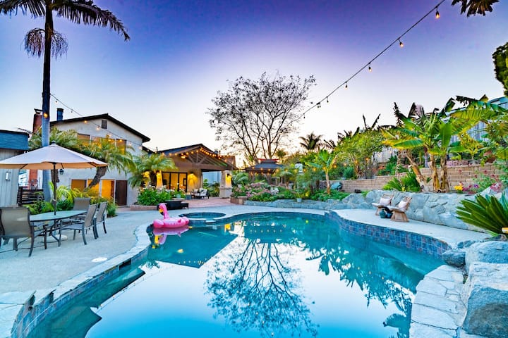 Resort Style Yard, Heated Pool & Spa - Encinitas, CA