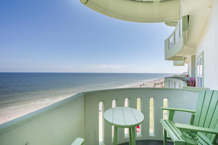 Oceanside Escape | Ocean View | Pool | 3 Bedrooms - Galveston, TX