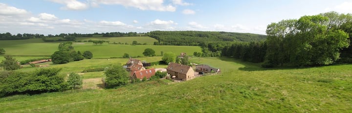 5 Cottages Sleep 26 & Event Room - Ross-on-Wye