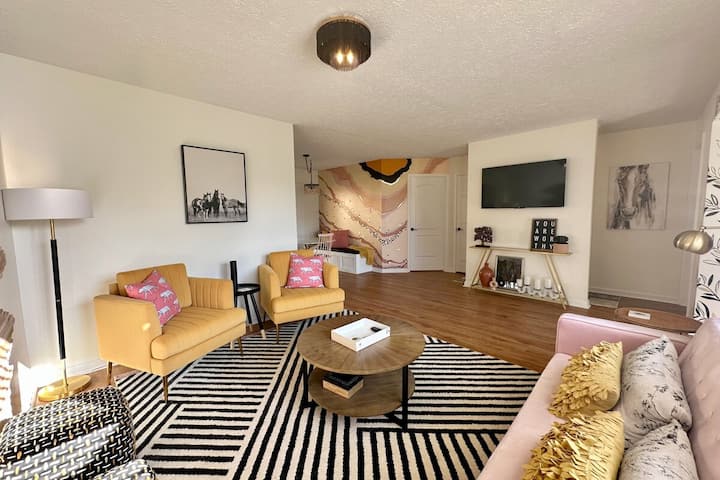 2 King Beds Fenced Yard Lex - Lexington, KY