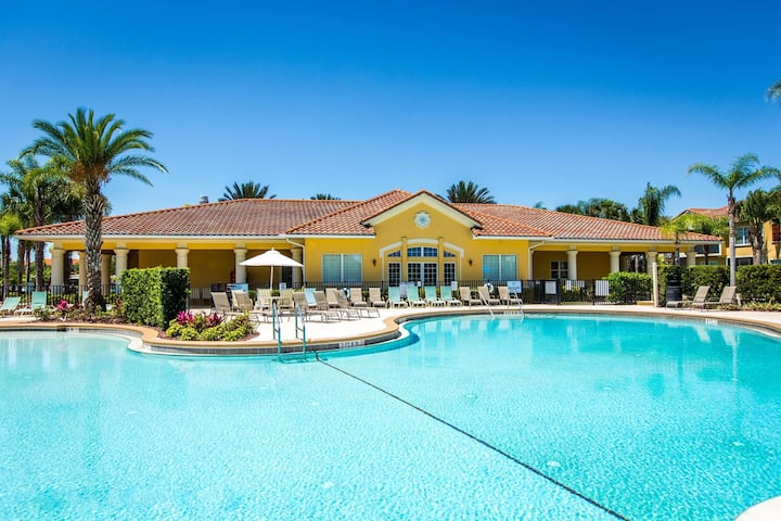 Pretty & Welcoming Resort Condo - ESPN Wide World of Sports Complex