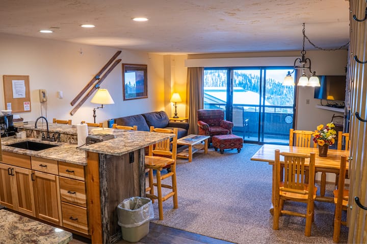 Mountain Rustic Condo With Valley Views - Whitefish, MT