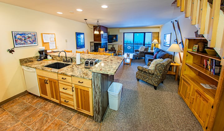 Cozy Condo Near Lifts - Whitefish, MT