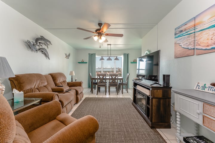 Gulfview I #602 Beach Access And Large Pool - Isla Blanca Beach, TX