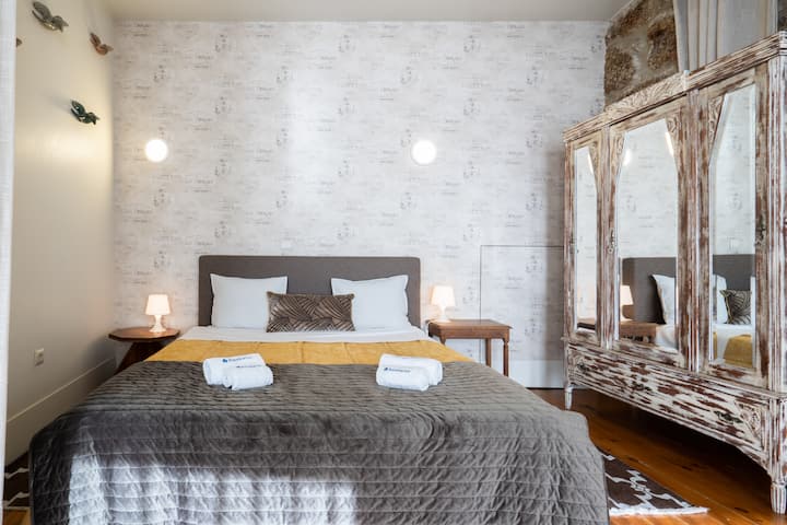 Hostwise - Gorgeous Flat W/ Balcony | Ace Location - Porto