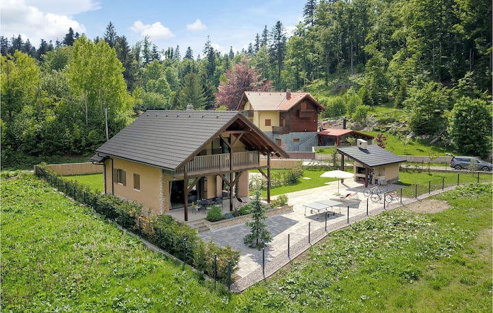 Gorgeous Home In Fuzine With Kitchen - Kraljevica