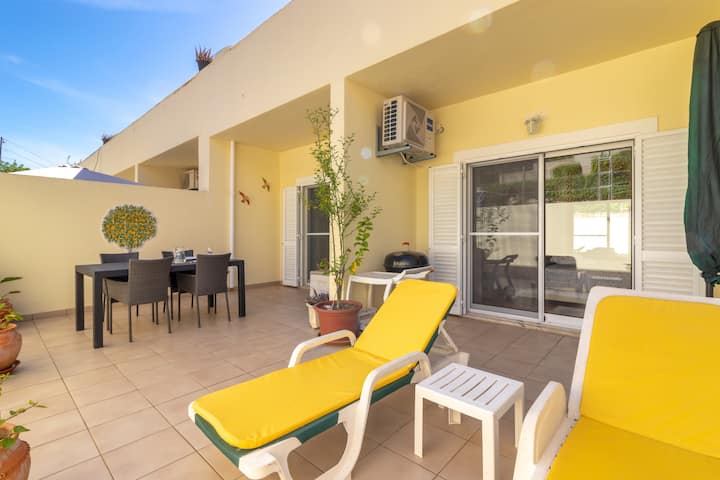 Casa Amiga - Communal Pool & Garden, Just 500m Fro - Praia da Rocha