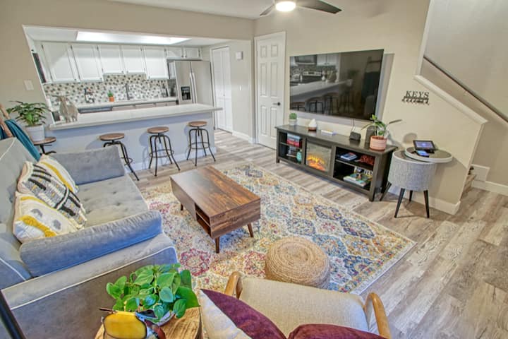 Arizona's Game Day Pad-poolside, King Bed|pet - Mesa, AZ