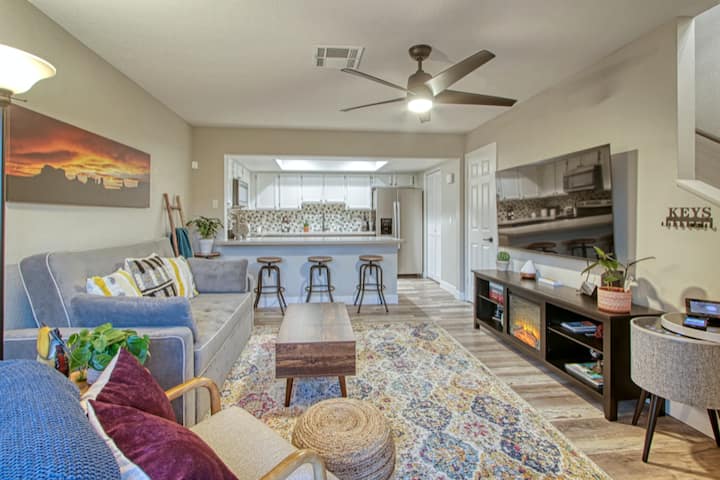 Book Your Stay Today!  Chic Poolside Crashpad - Mesa, AZ