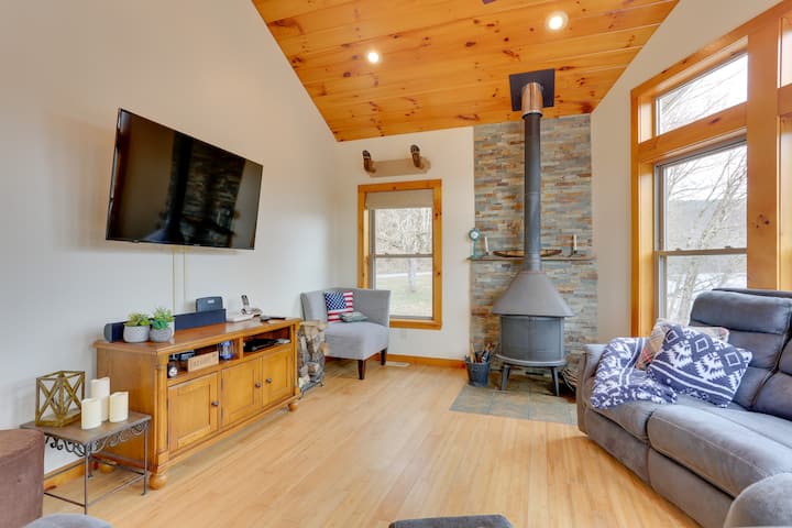 Pet-friendly Hancock Home On The Delaware River! - Hancock, NY