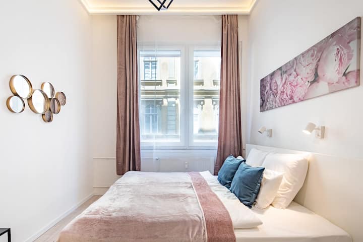 Absolut Central - New - Comfy Studio - Budapest