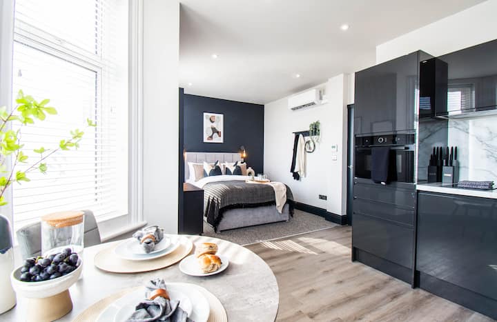 Beachfront Studio, Seaview, Free Gym And Swim (5) - Great Yarmouth