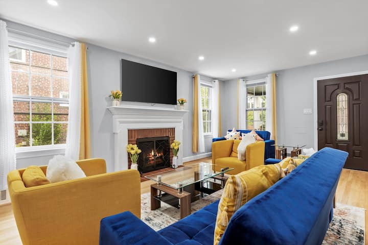 Spacious 5br Family Home Downtown Silver Spring - Silver Spring, MD