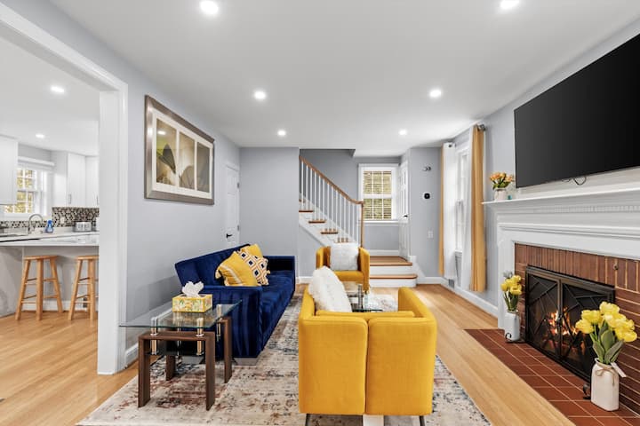 Modern 5-br, Walk To Downtown Silver Spring, Metro - Silver Spring, MD