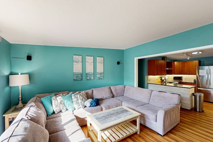 Sunny 3br Dog Friendly | Deck | Garage Parking - Seaside Beach Oregon, OR