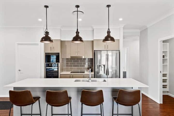 Private Mudjimba Beach Abode - Maroochydore